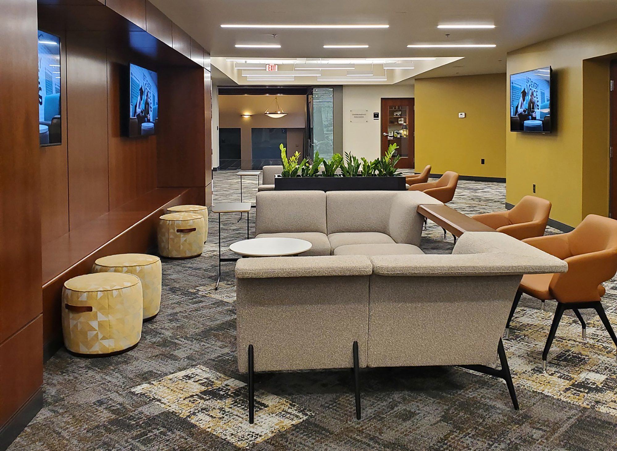 Open Lounges | ELB US